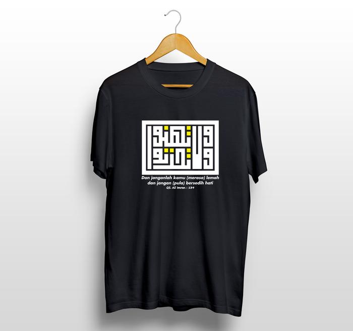 Jual Kaos Dakwah Islami Pria Tulisan Arab Kaligrafi Ali Imran 139 ...