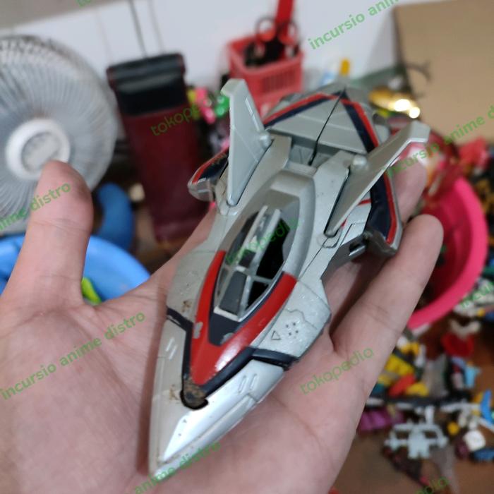 Jual Pesawat ultraman tiga dyna gaia guts super guts bahan besi diecast ...