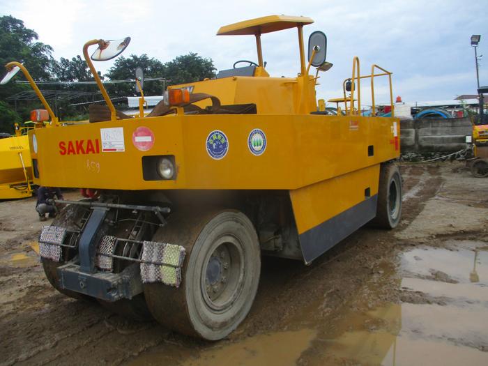 Jual Tire Roller Sakai T2 Kapasitas 10-12 Ton 7 Tires Ex Japan ...