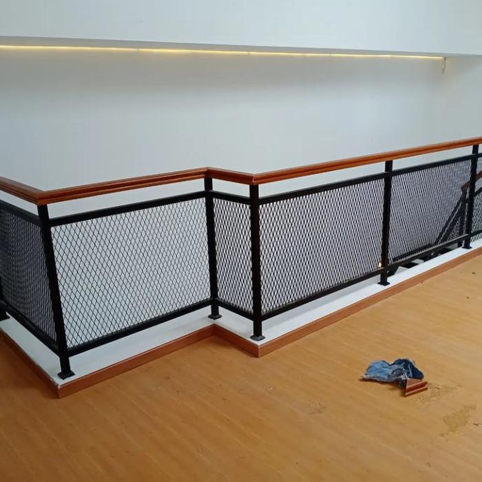 Jual Balkon & Reling Expanda pegangan kayu - Kota Tangerang Selatan ...