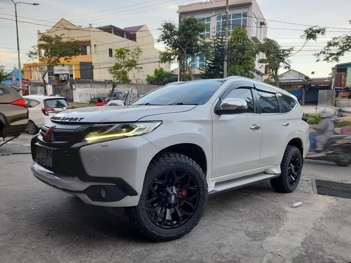 Jual modif velg mobil plus ban mobil pajero sport pakai ring 20 sangar ...