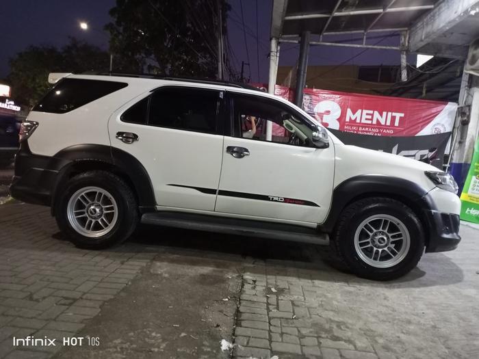 Jual modifikasi velg mobil toyota fortuner pakai velg hsr ring 18 ...