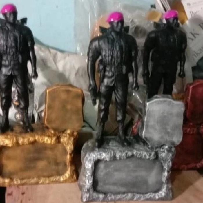 Jual Patung Tentara Miniatur Tentara TNI AD TNI AL TNI AU - Model 2 ...