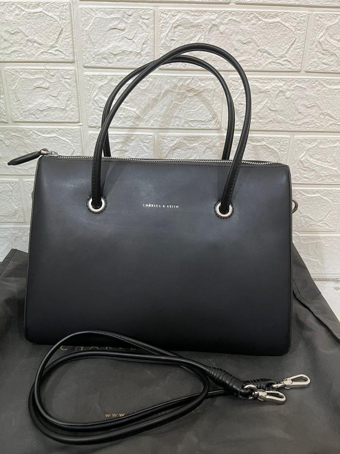 Jual Tas Charles and Keith - Hitam (Preloved) ORI - Kota Tangerang ...