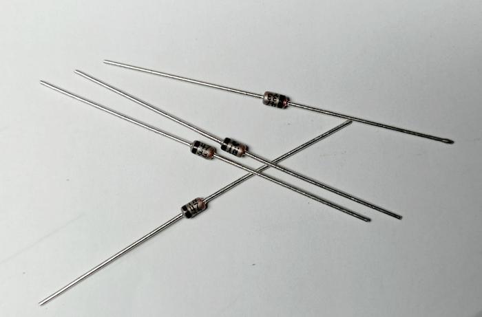 Jual Dioda Zener IN4733A 1N4733A 1N 4733 Diode 1N4733 Rectifier 1W 5.1V ...