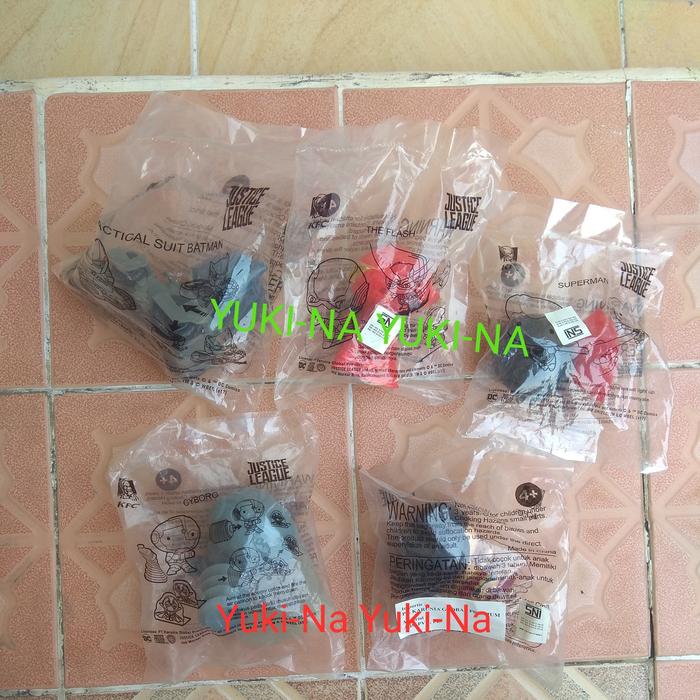 Jual Happy Meal Justice League KFC Superman Mainan KFC Chaki Meal ...