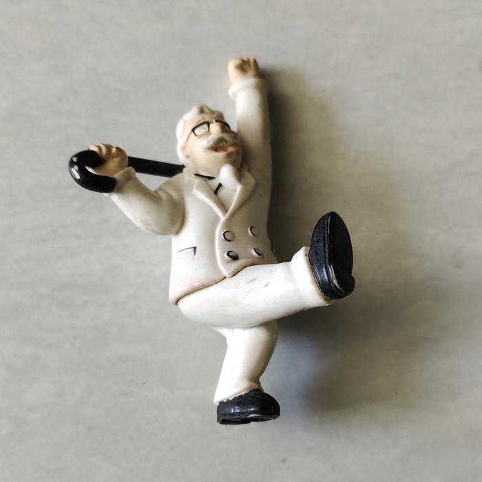 Jual Figure KFC Kolonel Sander - Kab. Gresik - Yuki Toys Store | Tokopedia