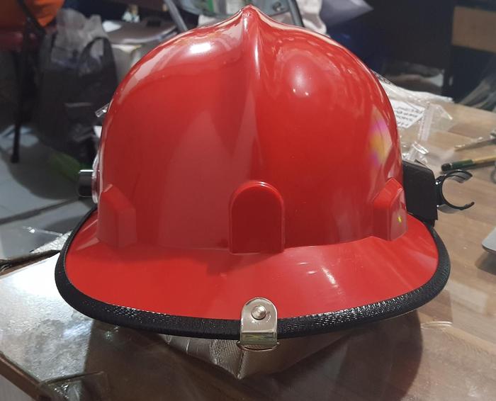 Jual HELM PEMADAM KEBAKARAN/ HELM DAMKAR/ FIRE HELMET - Kota Pekanbaru ...