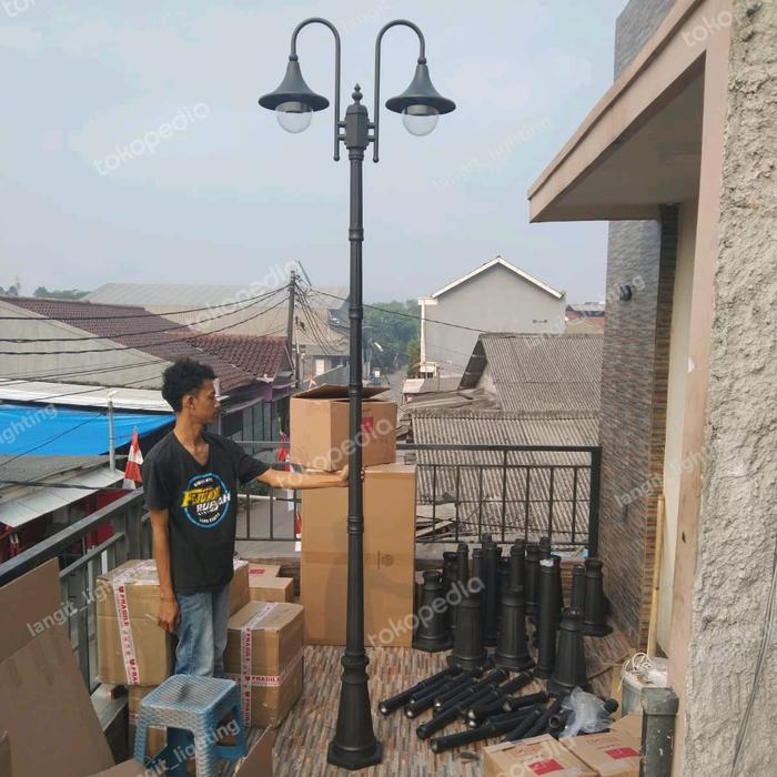 Jual Lampu tiang taman/Lampu hias jalan/Lampu tiang TINGGI 250cm hitam ...