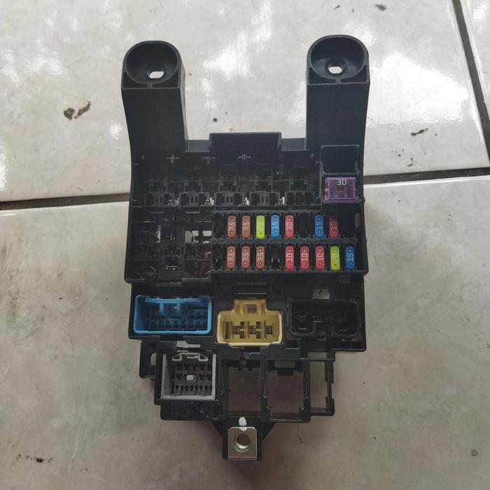 Jual box sikring all new avanza bawah dasbor 2012 2014 original - Kota ...