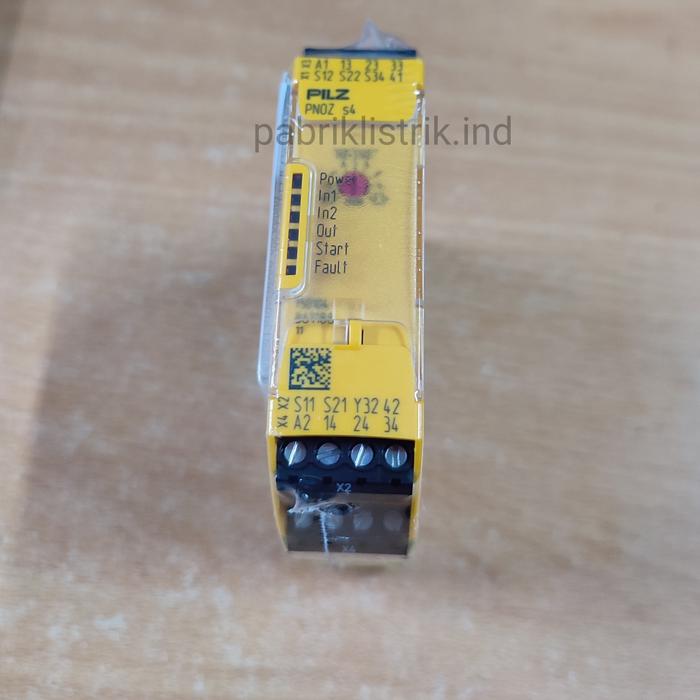 Jual Safety relay PNOZ s4 24VDC 3no 1nc PILZ original pnos pno7 24v dc ...
