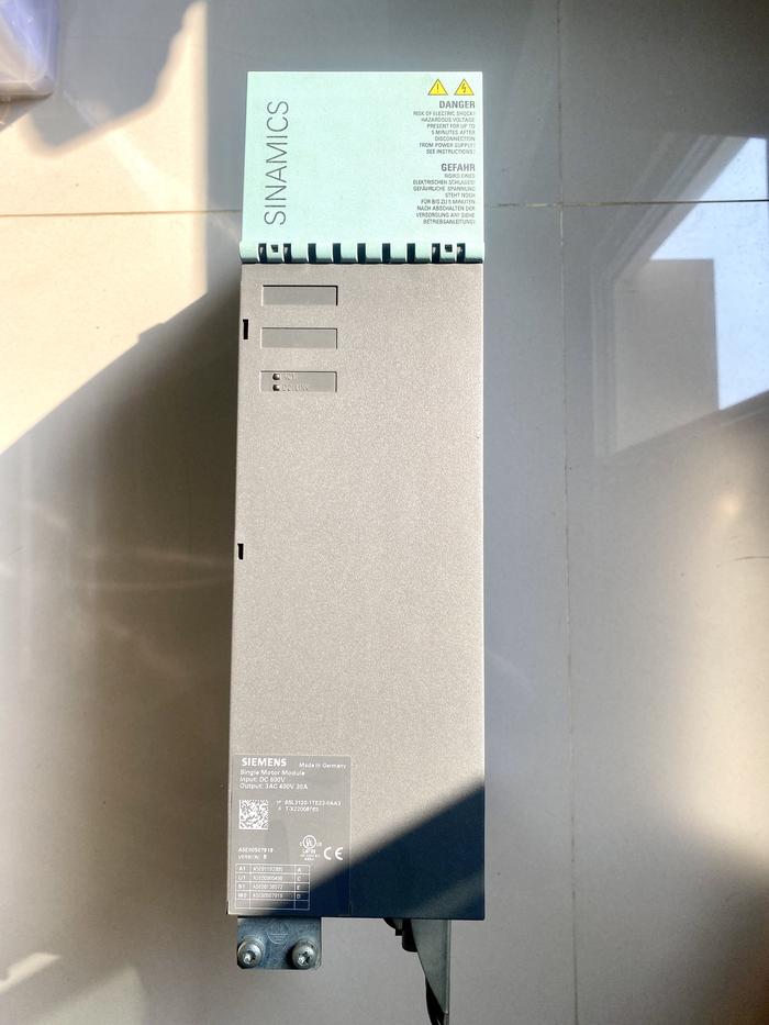 Jual SERVO SIEMENS SINGLE MOTOR MODULE 6SL3120-1TE23-0AA3 30A - Kota ...