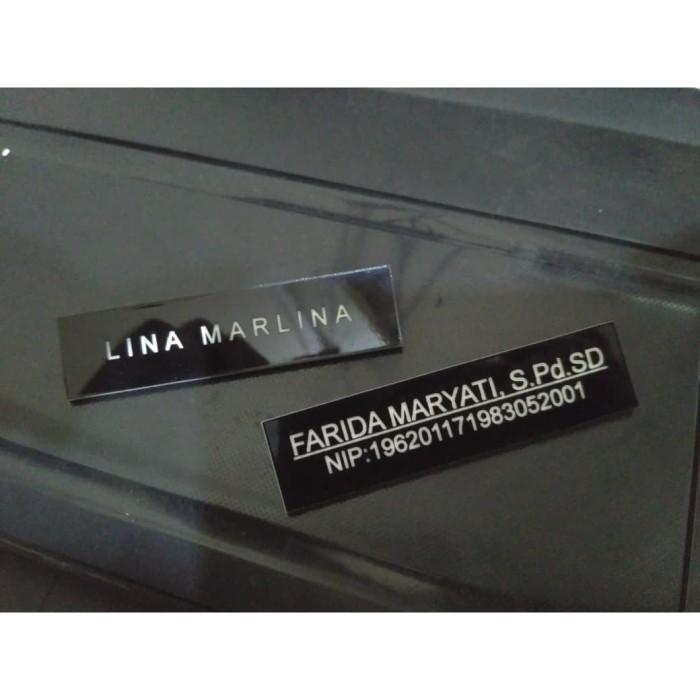 Jual Name Tag Grafir Nama Dada atau Papan Nama Grafir murah- peniti lis ...