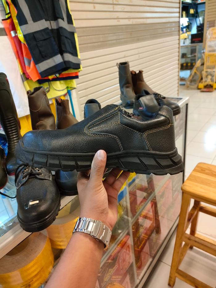 Jual Jual Sepatu Safety TOMARIO Type 8801 BLACK /TAN Murah - Jakarta ...
