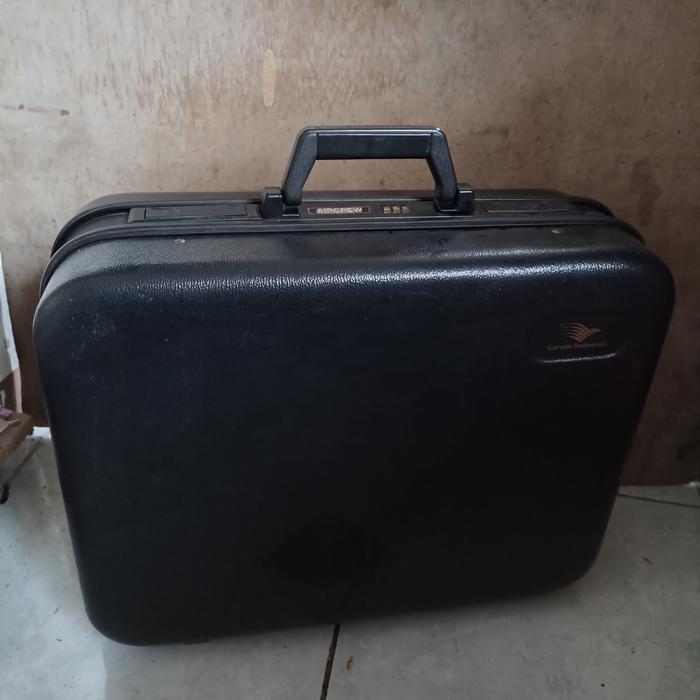 Jual Tas Koper Antik:Garuda Indonesia Aircrew-Only Grabsend/Gosend ...