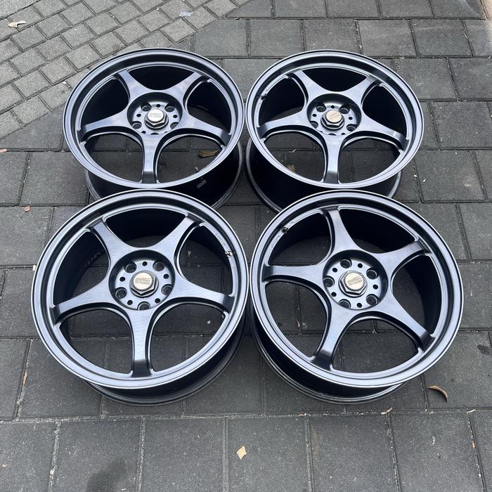 Jual Velg Original 5Zigen FN01R-C R18 5x114 made in Japan for HRV ...