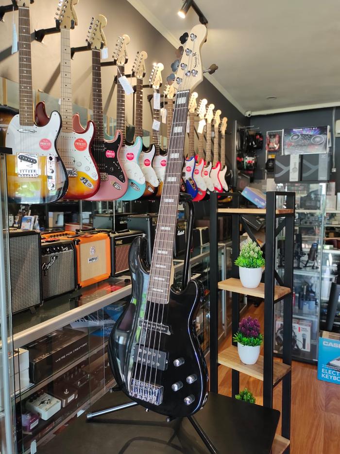 Jual Stinger Jazz Bass 5 Senar // 5 String Black Di Seller Sunshop ...