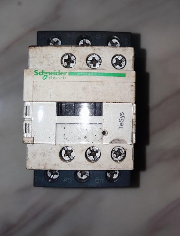 Jual Contactor Schneider ORIGINAL LC1D09 M7 25A 220V - LC1D09 - Jakarta ...