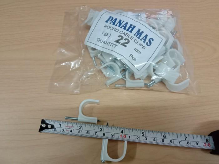 Jual Klem Pipa Pvc + Paku / Clamp Conduit Listrik Omega Putih 1/2" Inch ...