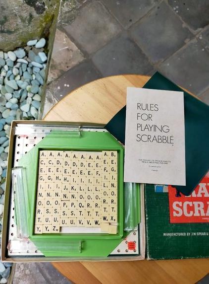 Jual Mainan Antik Travel Scrabble Vintage Made In England 1960s Di ...