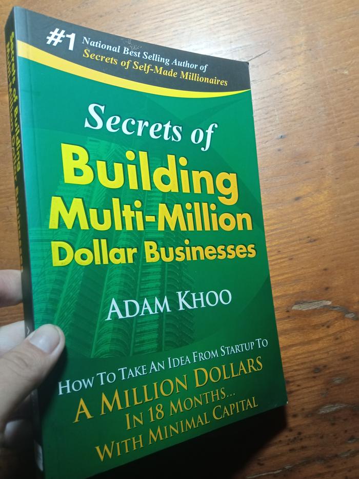 Jual BUKU SECRETS OF BUILDING MULTI MILLION DOLLAR BUSINESSES. ADAM ...