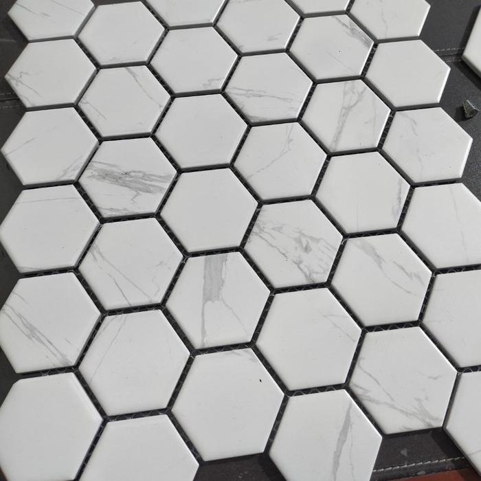 Jual mosaic mozaik hexagonal eleganza tile PMMT82223 Carrara White ...