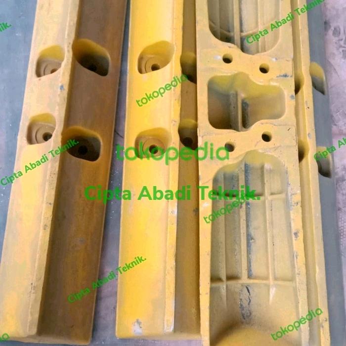 Jual 14Y-32-11110 Track Shoe Swamp panjang 950 mm / D60P-12 / D65P-12 ...