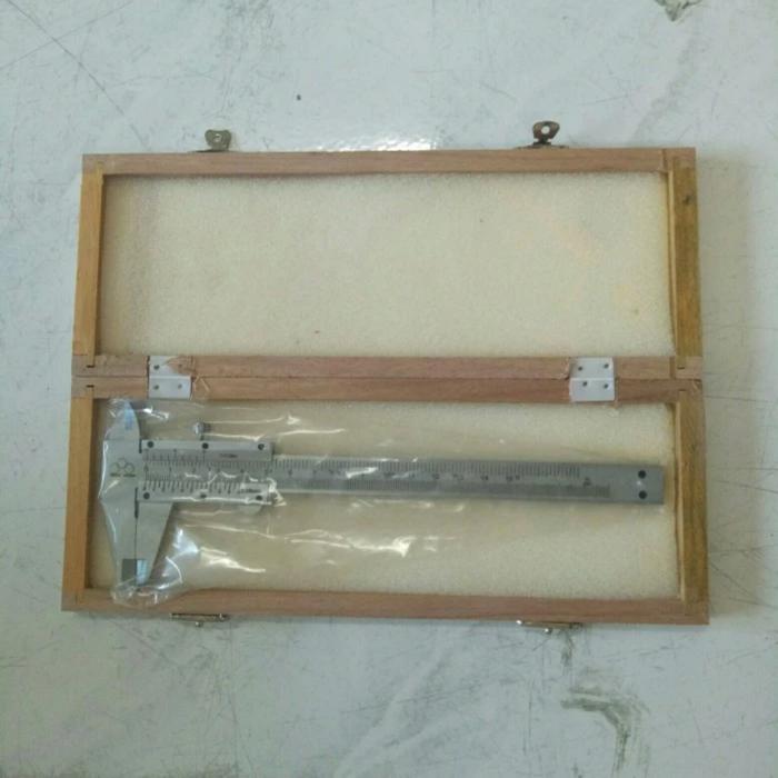 Jual sigmat box kayu 6" inch / jangka sorong besi 6" inch Tricle brand ...
