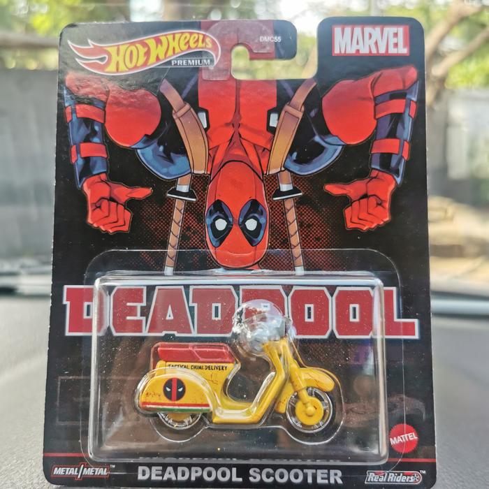Jual Hot Wheels Deadpool Scooter merah kuning retro movie HotWheels ...