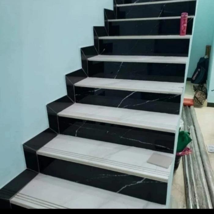 Jual granit keramik tangga/motif kombinasi warna/riques ukuran 30x90 ...