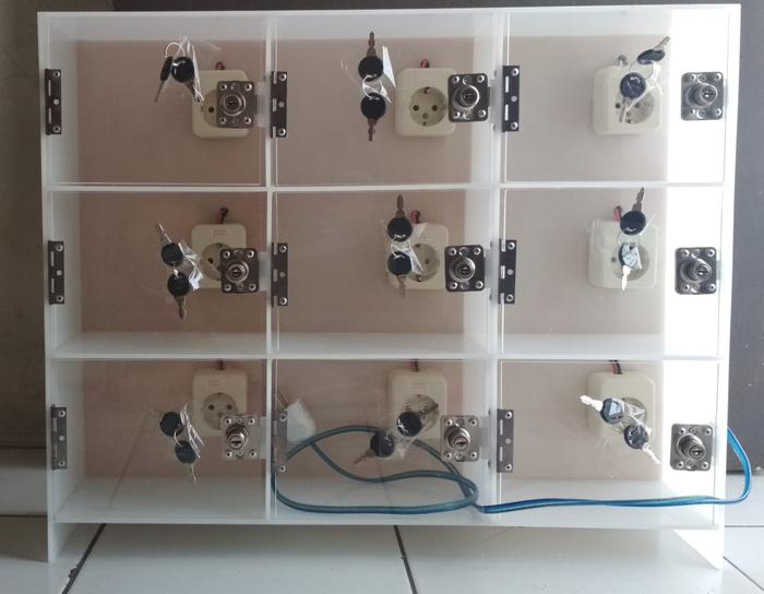 Jual BOX CHARGER HANDPHONE 9 KOTAK - REGULER - Kota Tangerang Selatan ...