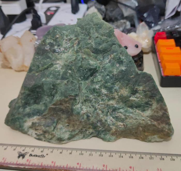 Jual Natural Rough Giok Hijau / Green Jade Nusantara 2600 grams (1 ...