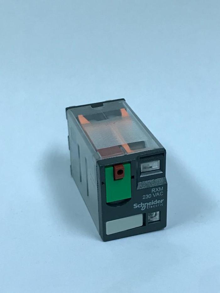 Jual Relay Schneider RXM2AB2P7 - coil 230VAC 2CO 8Pin 12A dengan LED - Kota Batam - Elektrik ...