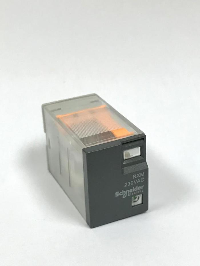 Jual Relay Schneider RXM4LB2P7 - coil 230VAC 4CO 14Pin 3A dengan LED - Kota Batam - Elektrik ...