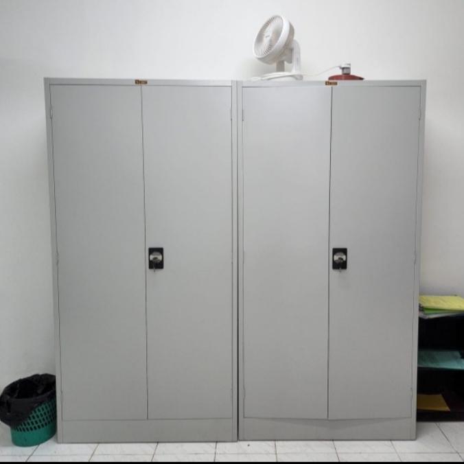 Jual Lemari arsip Lion L 33 lemari pintu swing lemari besi 2 pintu lion ...