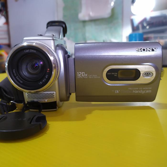 Jual VINTAGE Handycam Sony Mini DV TRV75E Bisa Playback Kaset2 Lama ...
