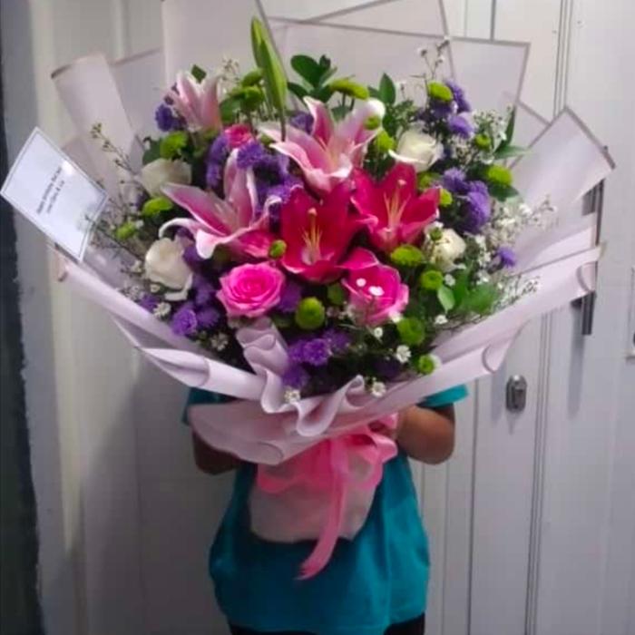 Jual buket bunga segar/wangi /jumbo/kado ultah/wisuda/valentine ...