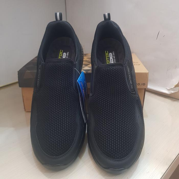 Jual Sepatu Running Pria Slip On Spotec Alpine Black/Black - Kota ...