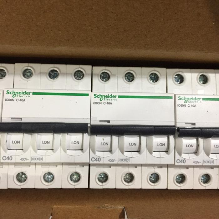 Jual MCB Schneider IC60N 3P 40A 3phase 6k A9F74340 miniatur circuit breaker - Jakarta Barat ...