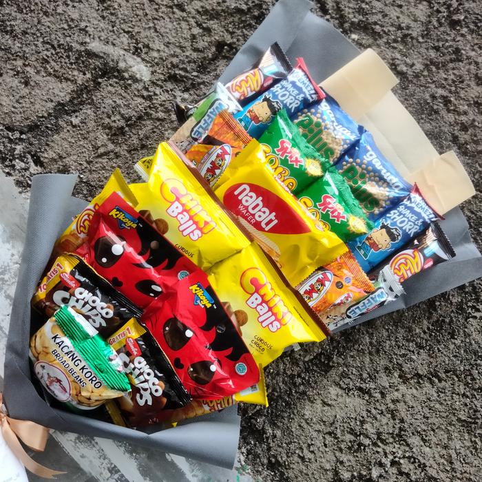 Jual Bucket Snack/hadiah Wisuda Ulang Tahun/sidang/snack Di Seller ...