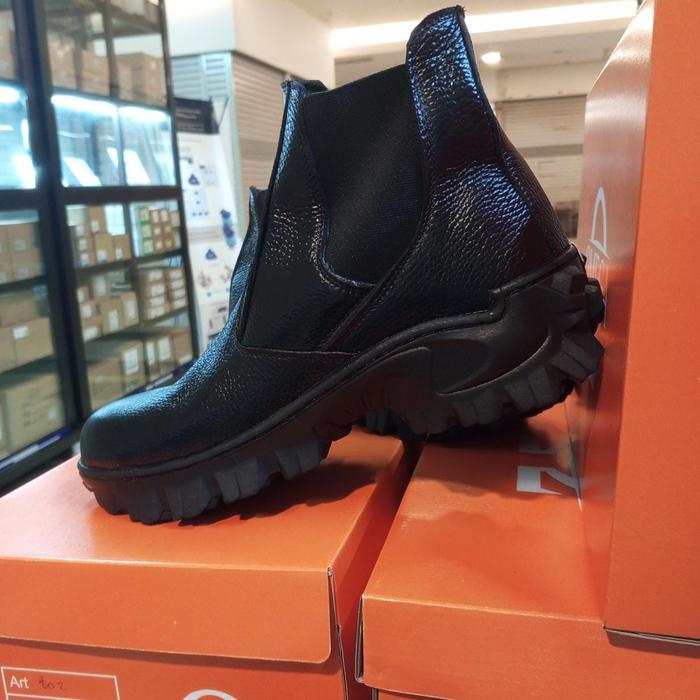 Jual SEPATU SAFETY / SAFETY SHOES MERK OMEGA MODEL SEMIBOOT SLOP 201 ...