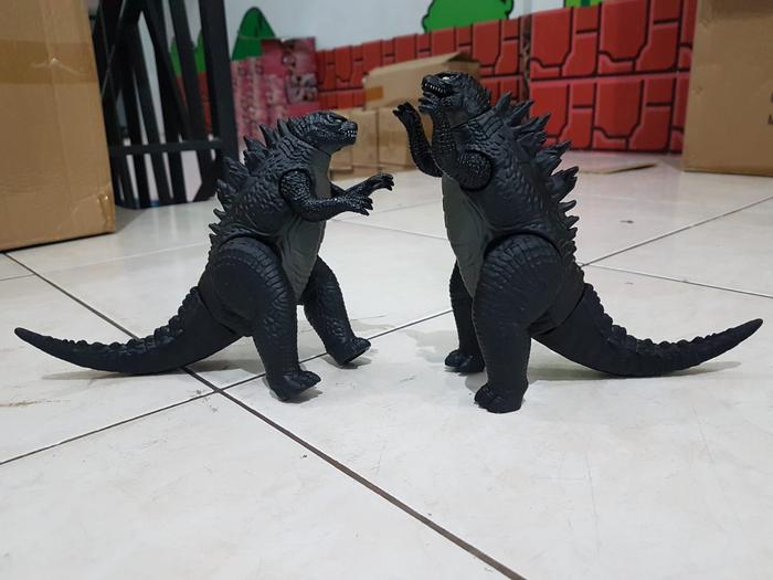 Jual Double Modern Godzilla Kaiju Battle Vynil Figure - Jakarta Barat ...