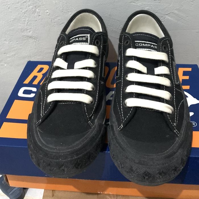 Jual sepatu compass retrograde low double black - Kab. Ogan Komering ...