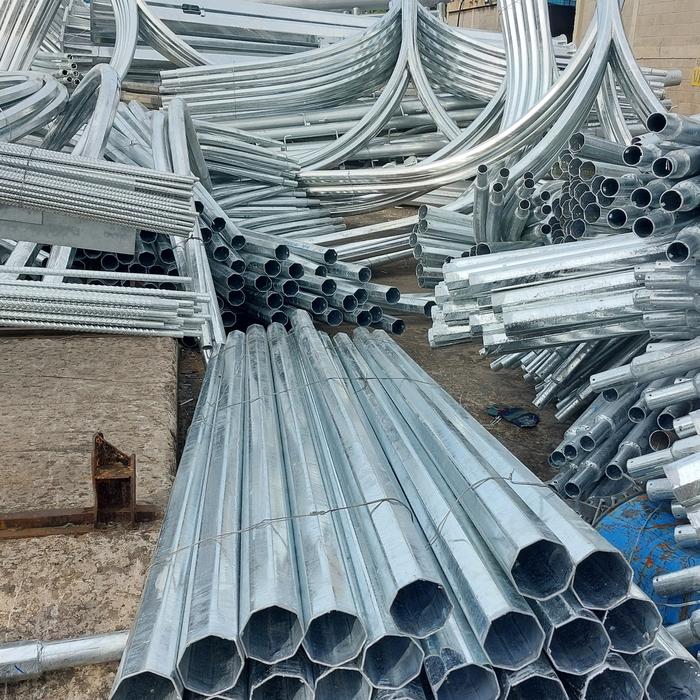 Jual Tiang pju tiang listrik tiang 7m solar panel hexagonal galvanis ...