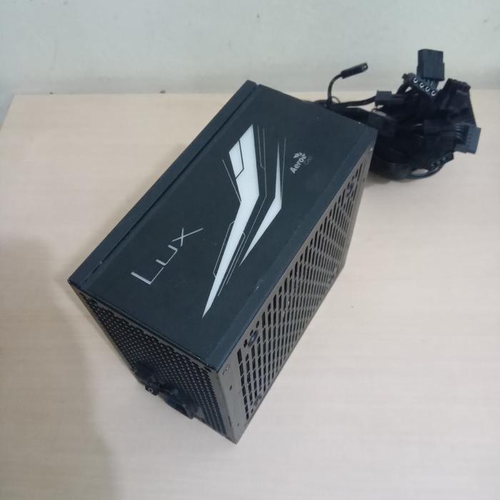 Jual psu pure aerocool lux 550watt semi modular - Kota Bandung - G2N ...