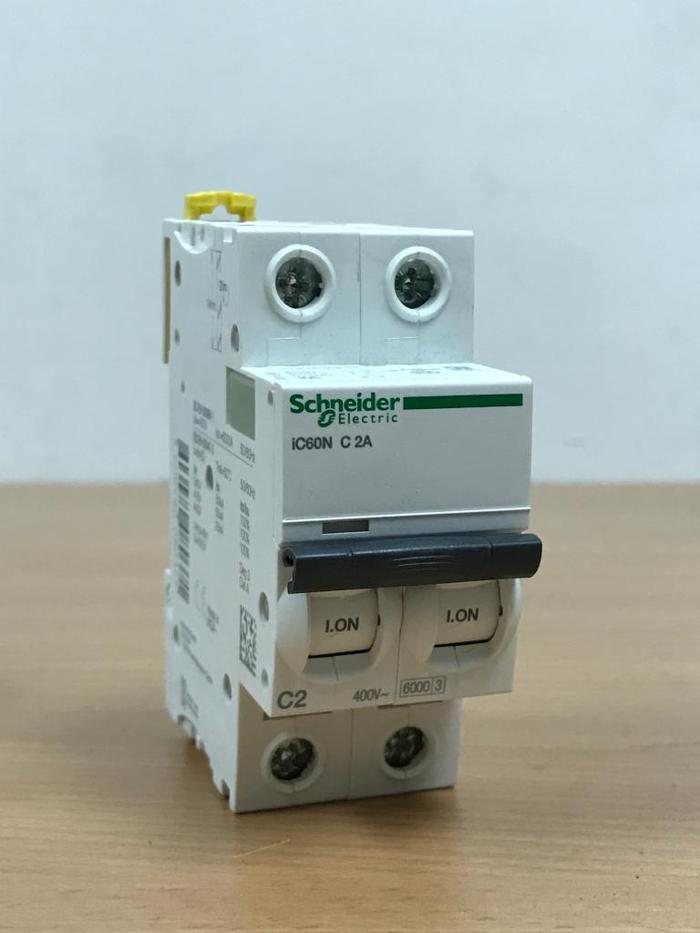 Jual MCB AC/DC Schneider Electric iC60N 2P 6KA Kurva C ukuran 1A hingga 63A - 2A - A9F74202 ...