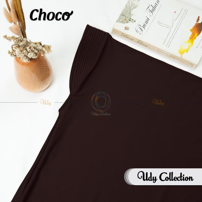 Jual Hijab Bergo Instan Jersey Pet Ukuran M - Choco Pramuka - Kota ...