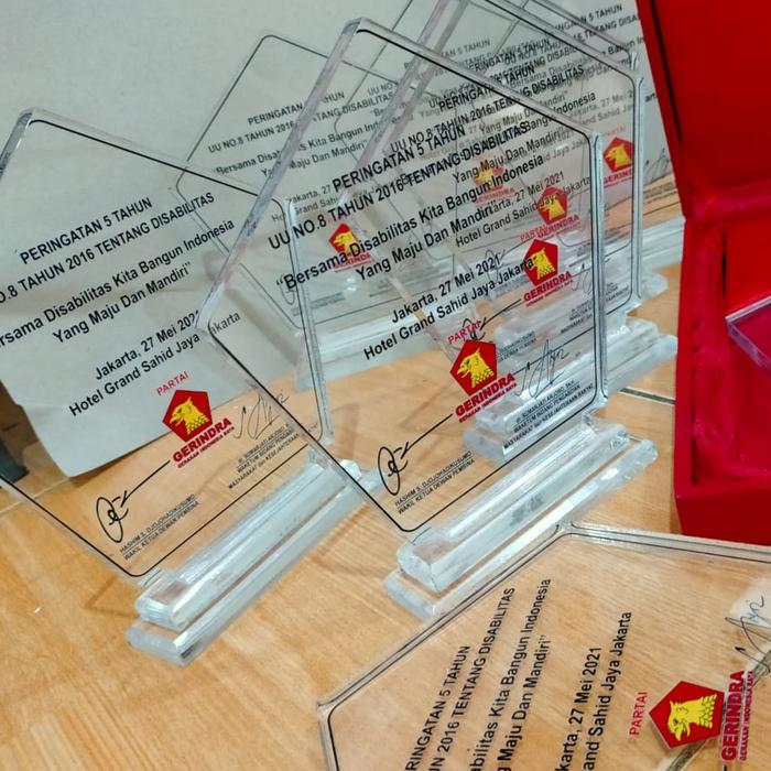 Jual Cetak Plakat Akrilik Bebas Custom | Tebal 5 mm - 10x15 - Kab. Tangerang - Solution Print ...