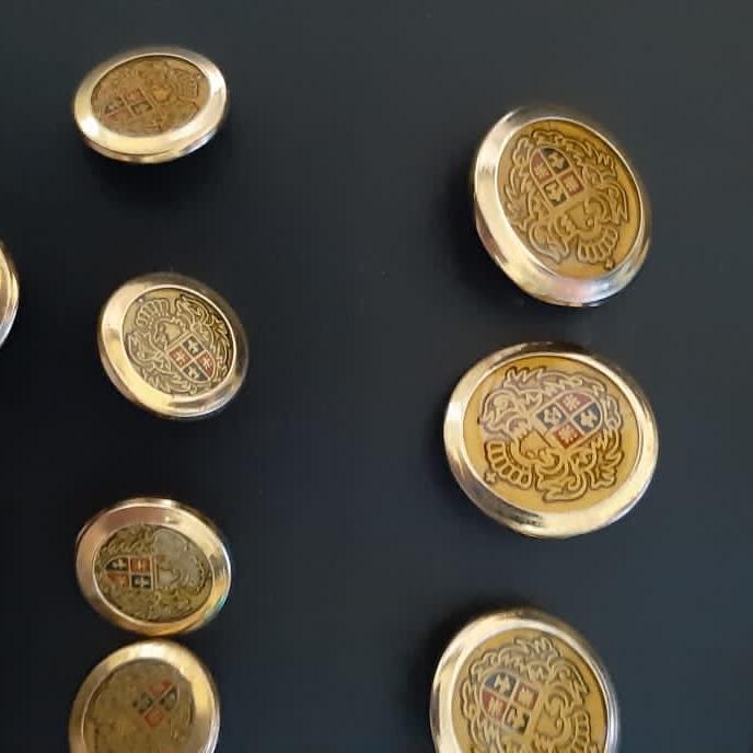 Jual kancing jas emas. isi Per Set ( 6 besar 6 kecil) - Kab. Bandung ...