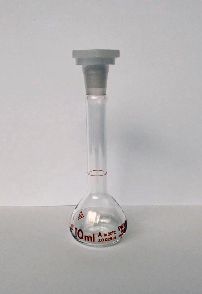 Jual Labu Ukur IWAKI Clear plastic Stopper /Volumetric Flask iwaki class A - 20 ml - Kota ...